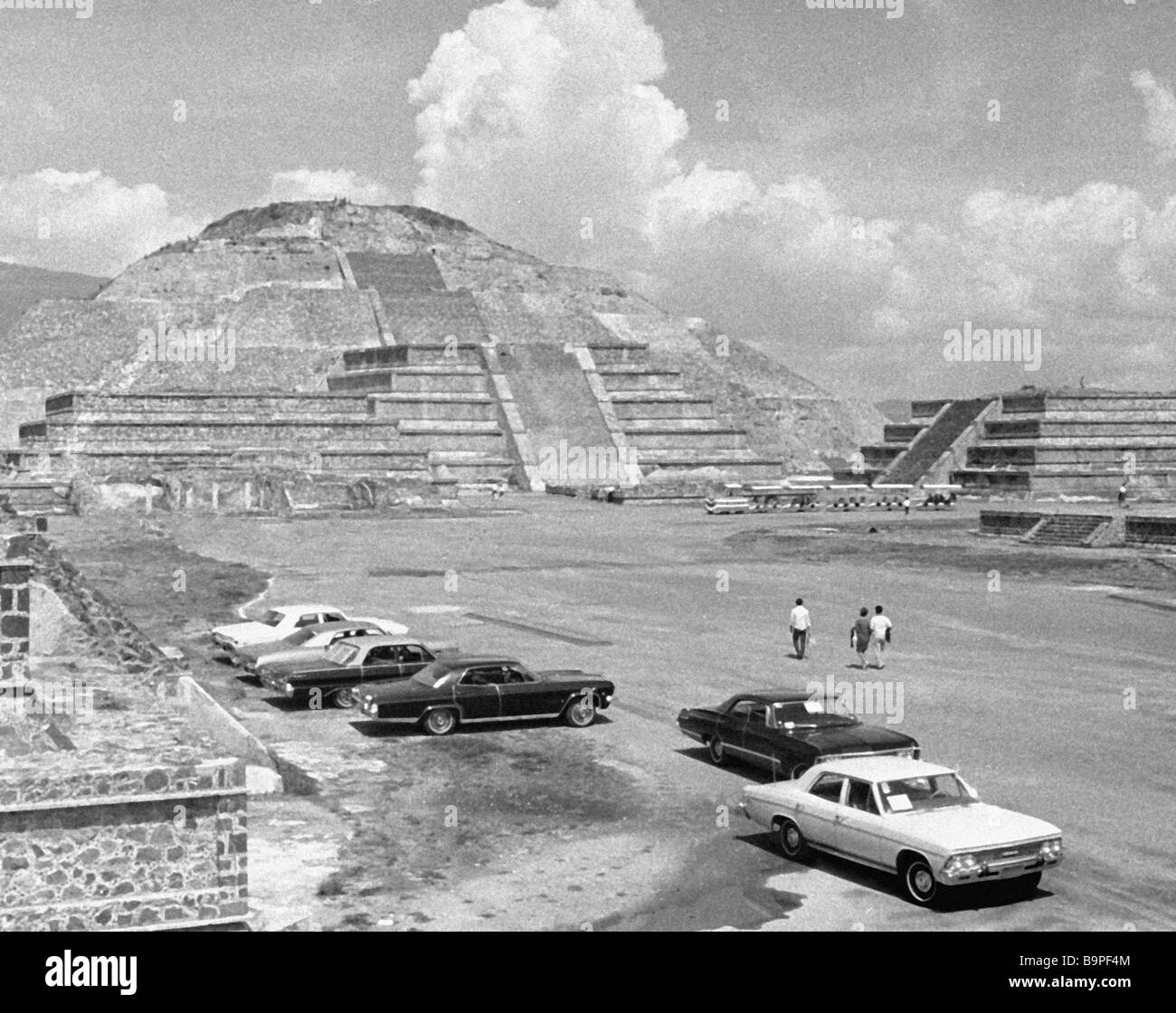 Ancient Aztec pyramids in Mexico Stock Photo - Alamy