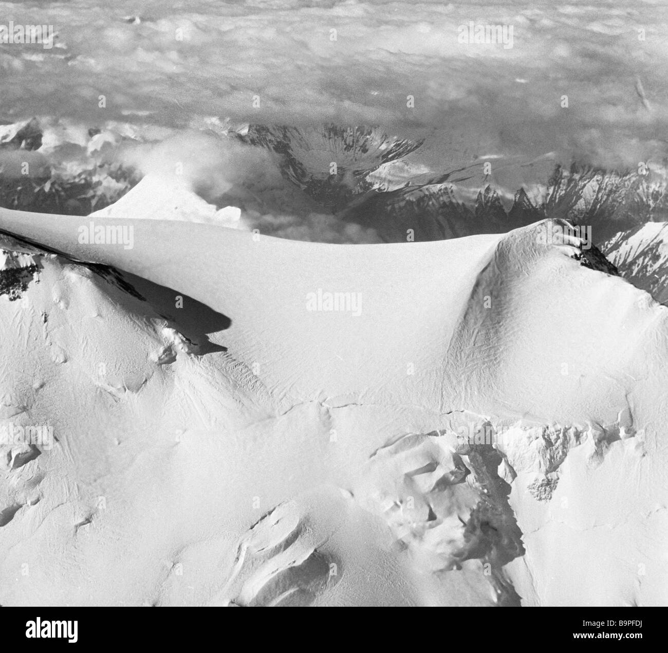 A platform on Lenin Peak at 7100 m elevation Stock Photo - Alamy