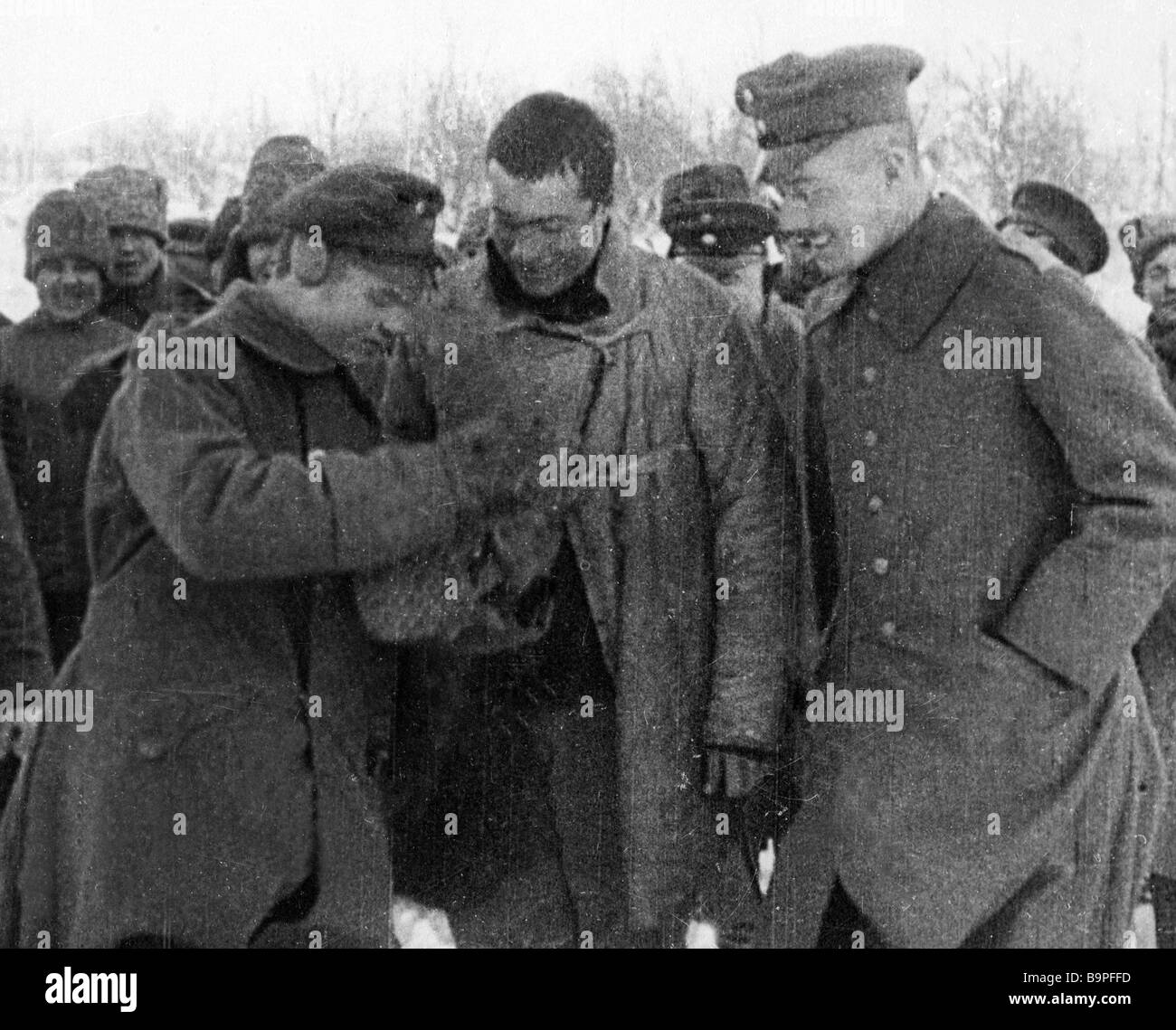 Fraternization of soldiers A scene from Svet Oktyabrya October Light ...