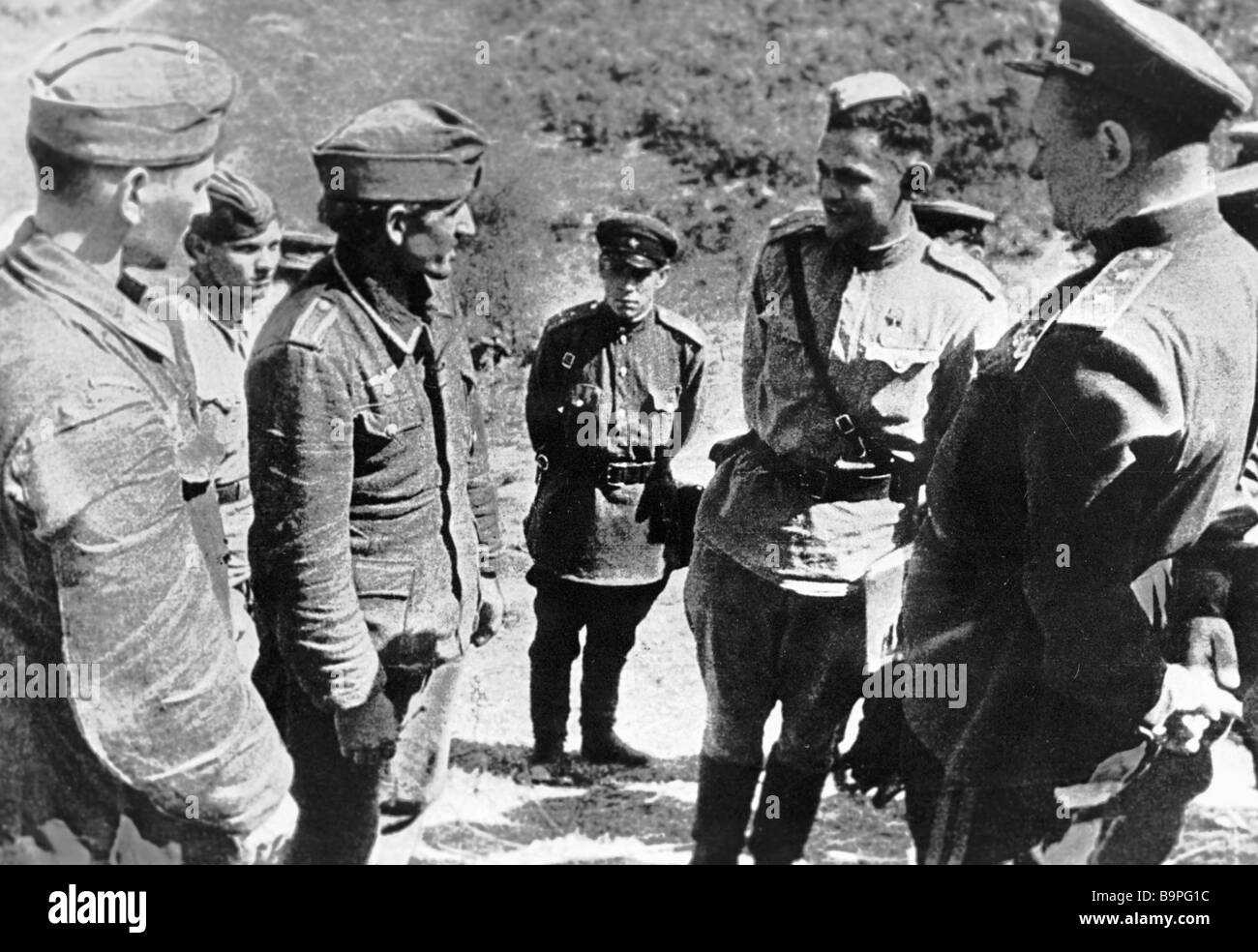 A Soviet general interrogating Nazi prisoners of war Stock Photo - Alamy