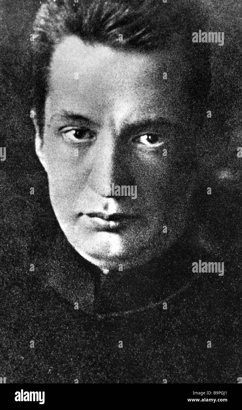 Alexander Kerensky the head of Russia s bourgeois provisional ...