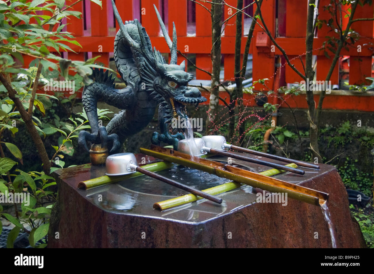 Dragon fountain hi-res stock photography and images - Alamy