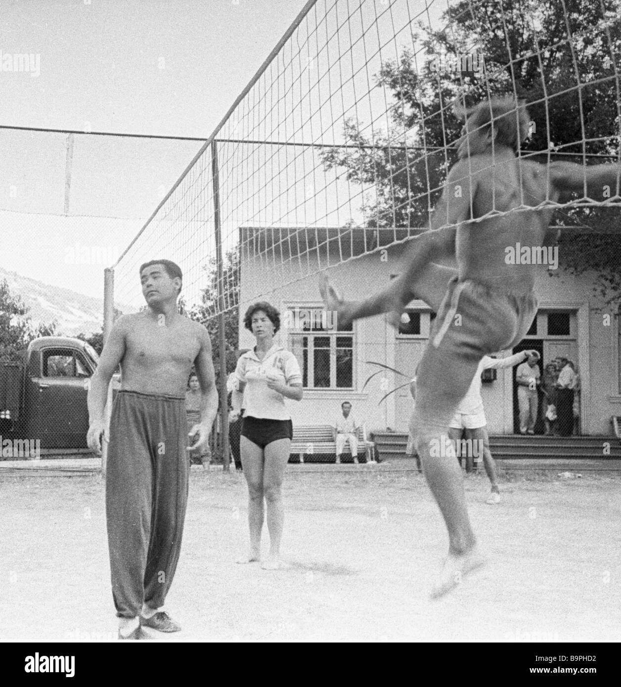 Cosmonaut Andriyan Nikolayev playing volleyball Stock Photo - Alamy