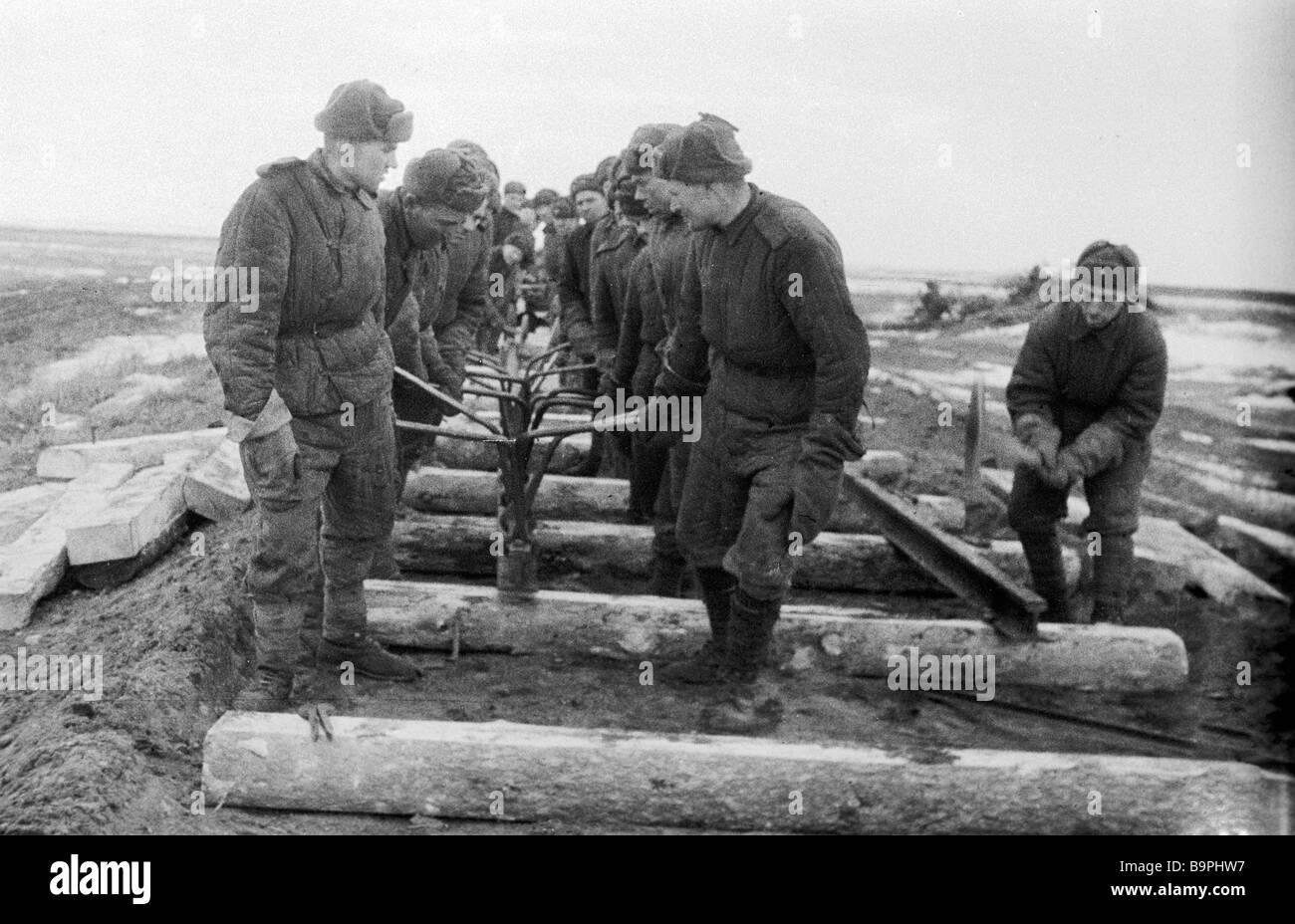 Retreating Soldiers Stock Photos & Retreating Soldiers Stock Images - Alamy