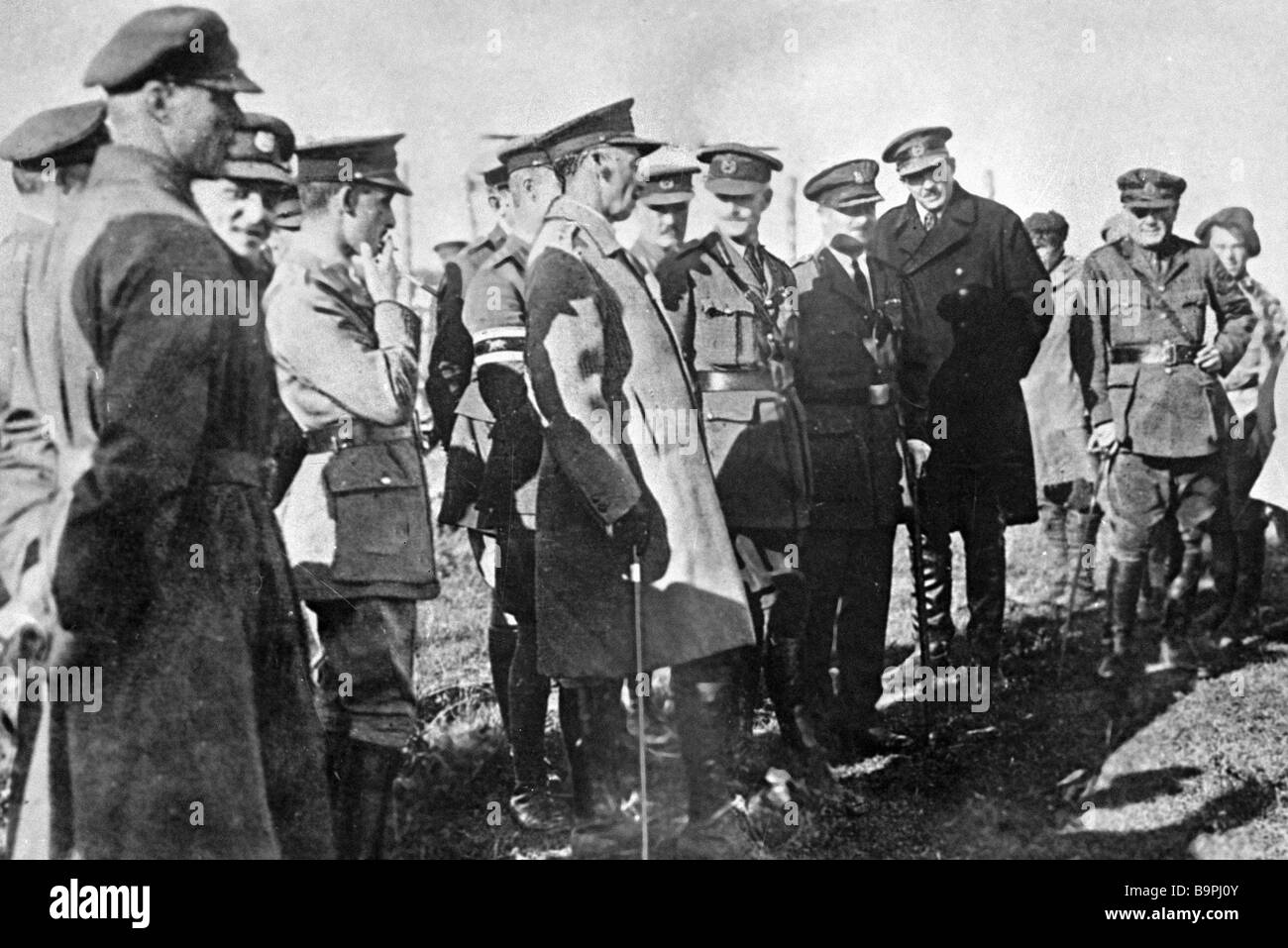 British invaders interrogate a captured Red Army soldier Stock Photo ...