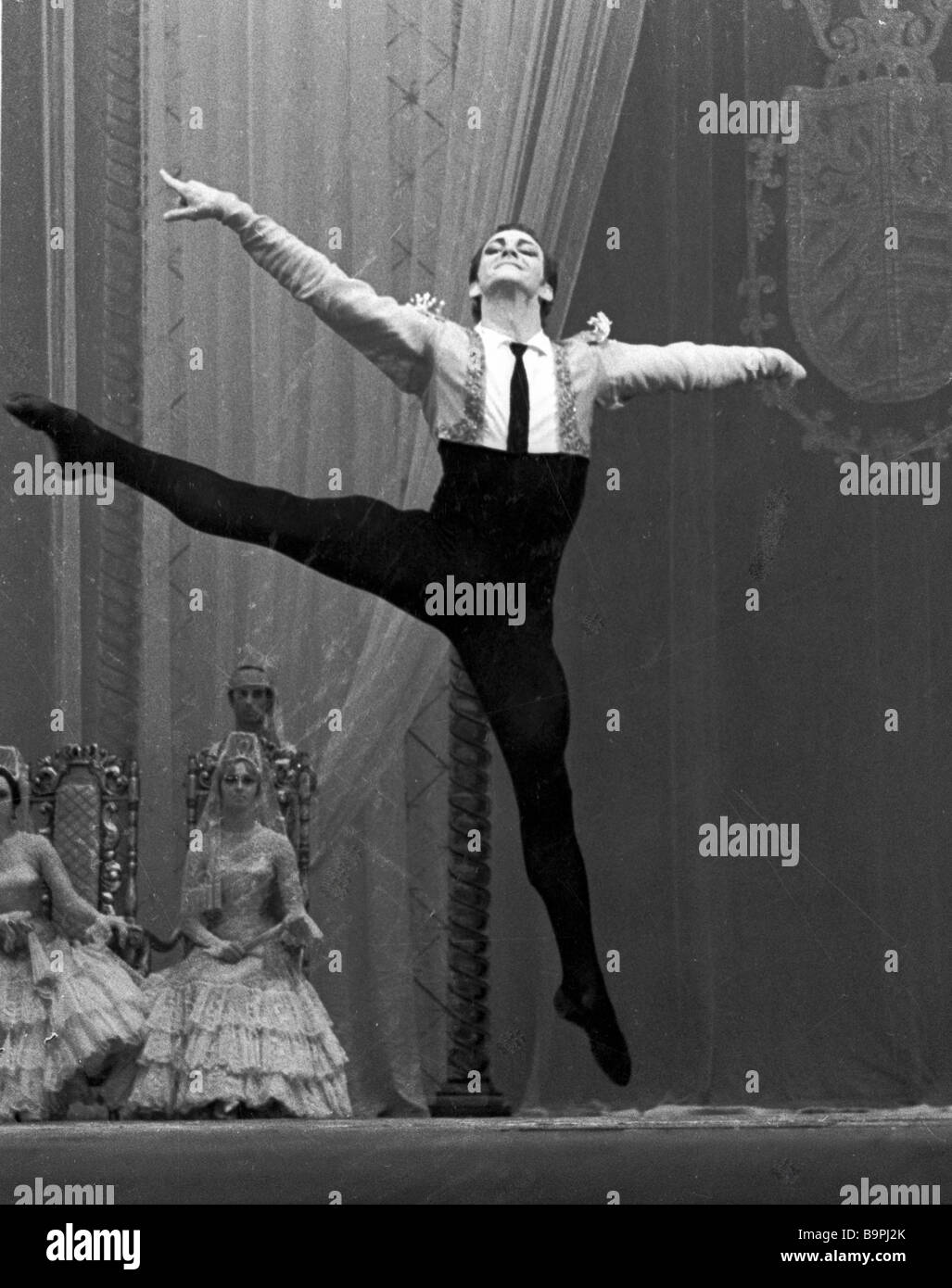 Ballet soloist Maris Liepa in Ludwig Minkus ballet Don Quixote Stock ...