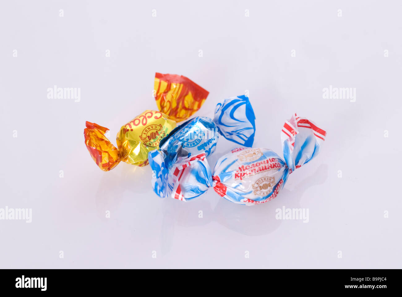 Wrapped sweets white background hi-res stock photography and images - Alamy