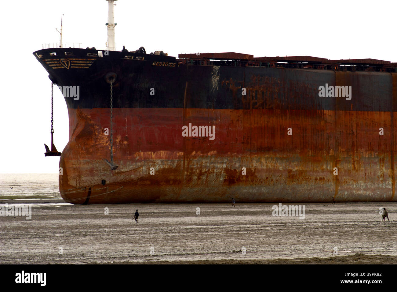 Ship breaking on the beach near Chittagong, Bangladesh Stock Photo - Alamy