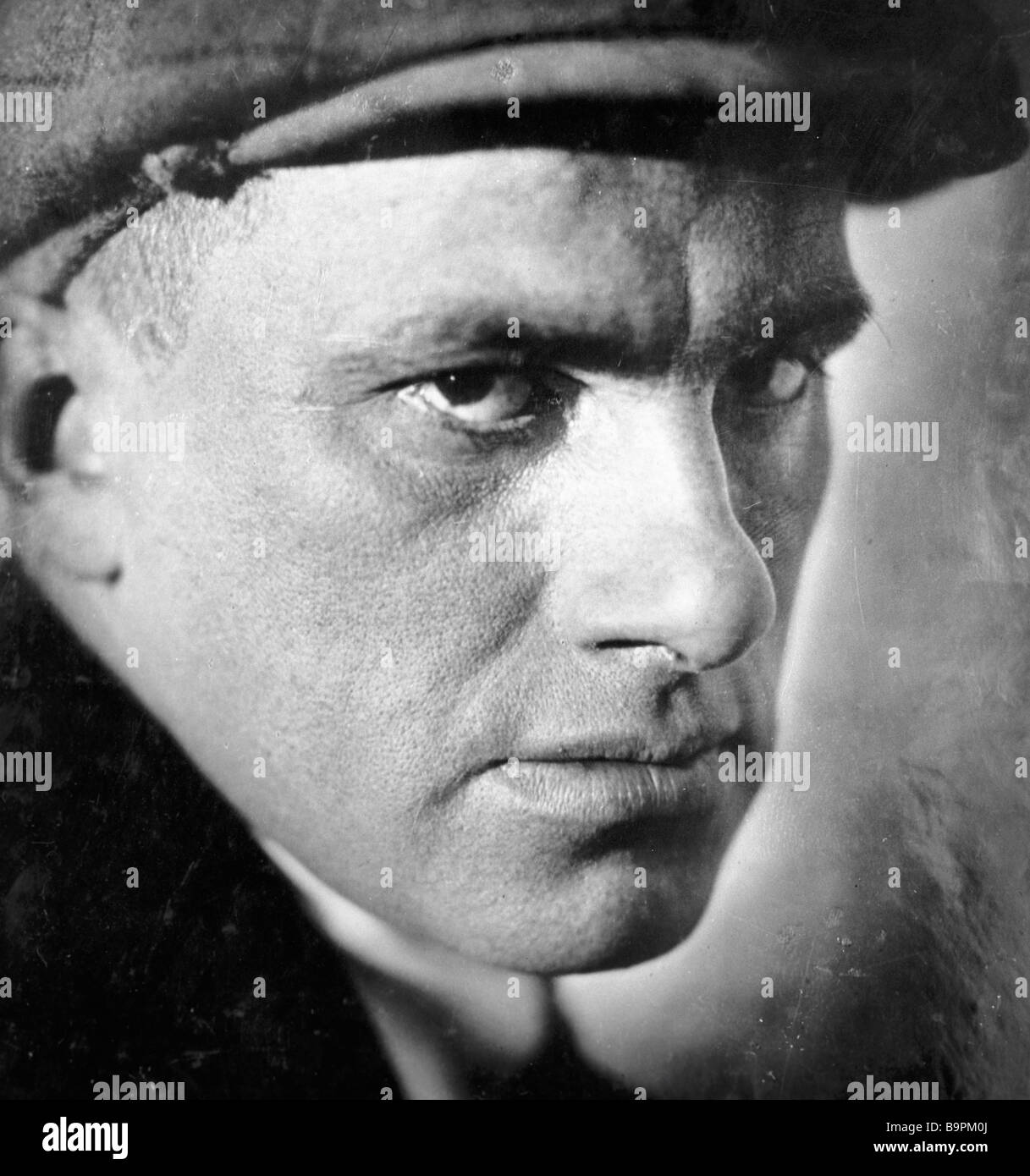 Poet Vladimir Mayakovsky Stock Photo - Alamy