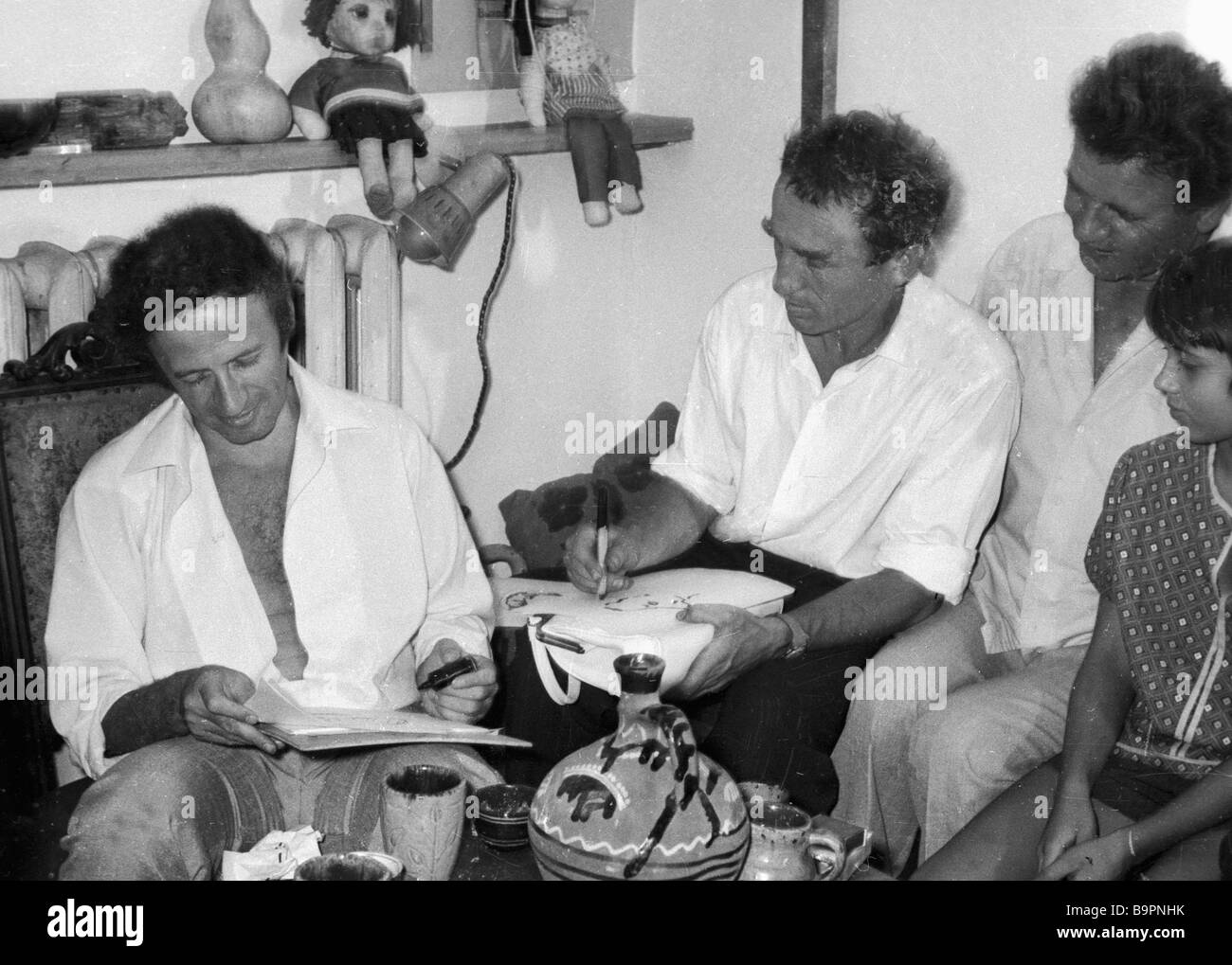 French mime Marcell Marceau left visiting Moldavian painter Gleb ...