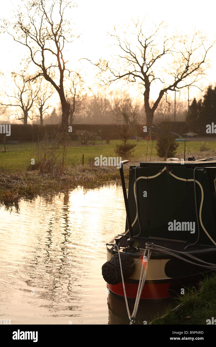 England canal water hi-res stock photography and images - Alamy