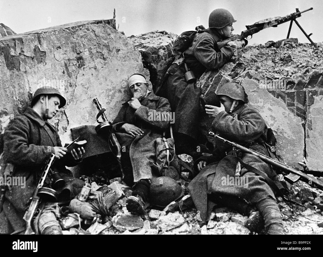 World War II Soldiers of the Byelorussian Front during a short respite ...