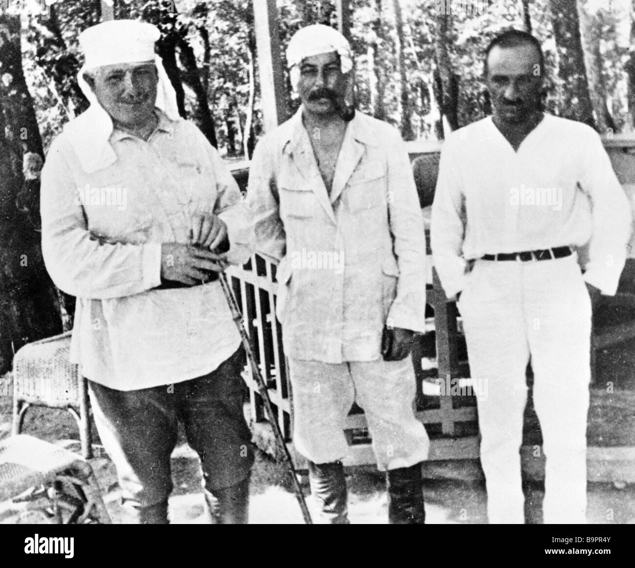 Josef Stalin center and Anastas Mikoyan right on vacation Stock Photo ... Josef Stalin center and Anastas Mikoyan right on vacation Stock Photo ...