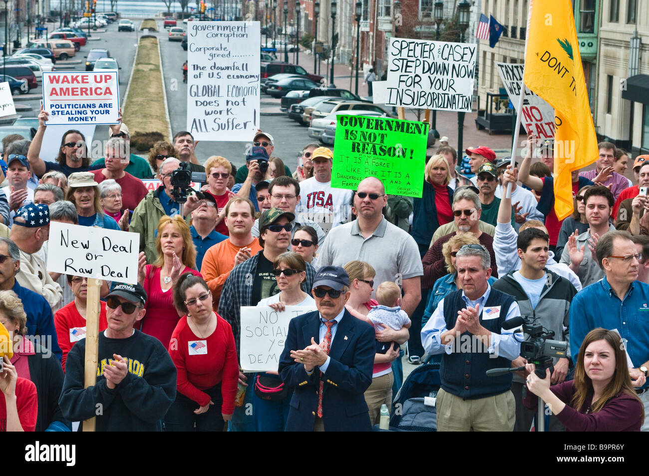 anti spending tax protest tea party Harrisburg PA , demonstrator, crowd ...