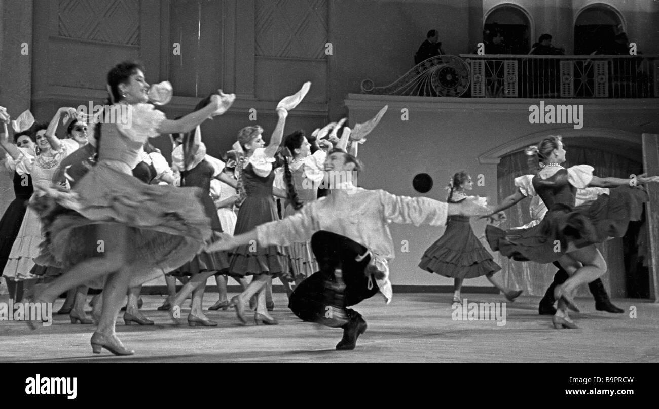 The USSR State Folk Dance Company performing Stock Photo - Alamy