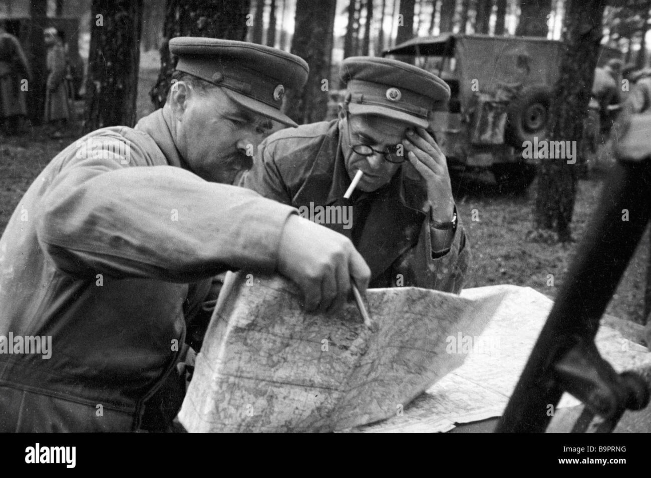Commander of the 10th Guards Army Lieutenant General M Kazakov setting ...