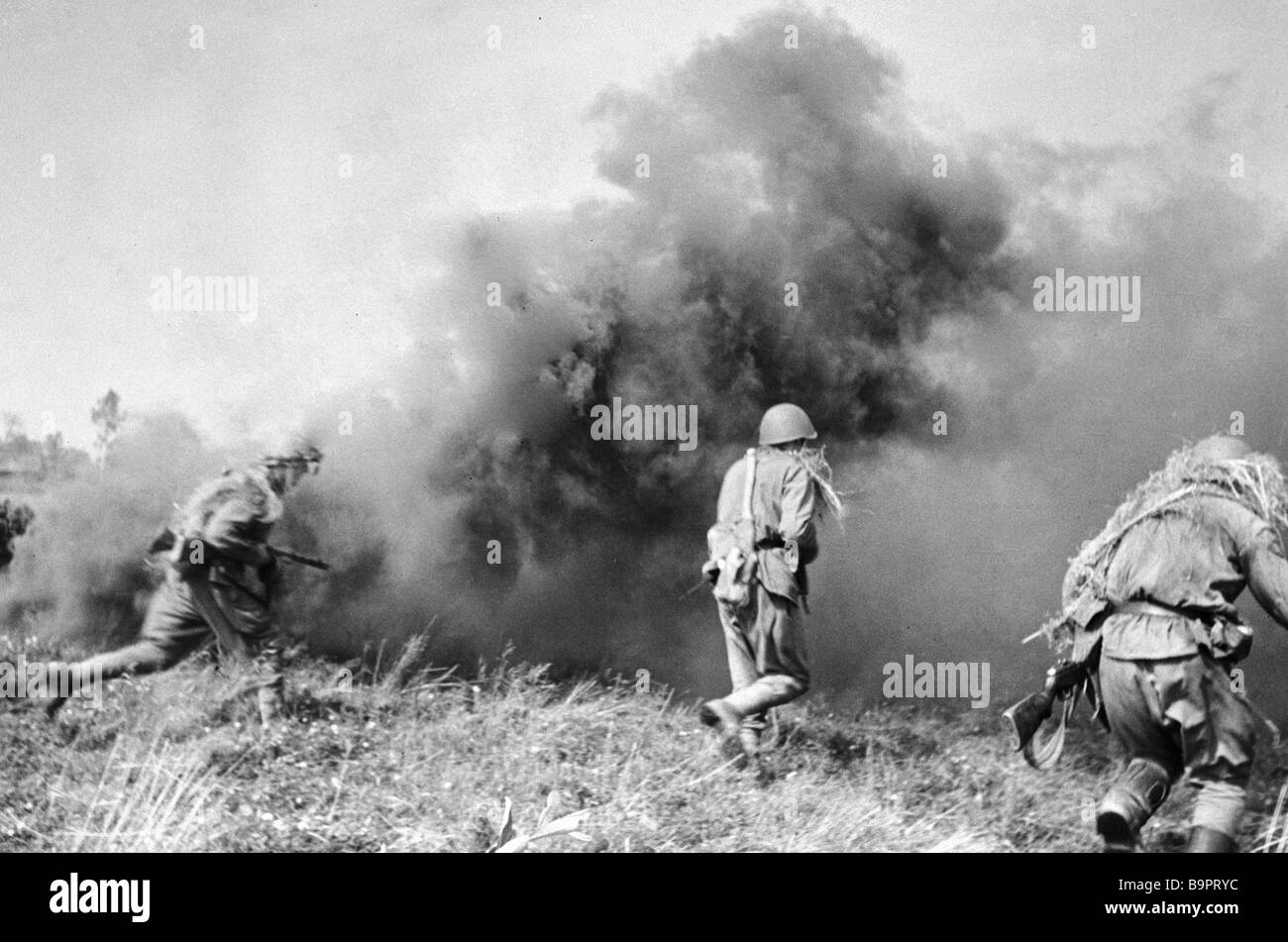 Soviet soldiers fighting in Byelorussia Stock Photo - Alamy