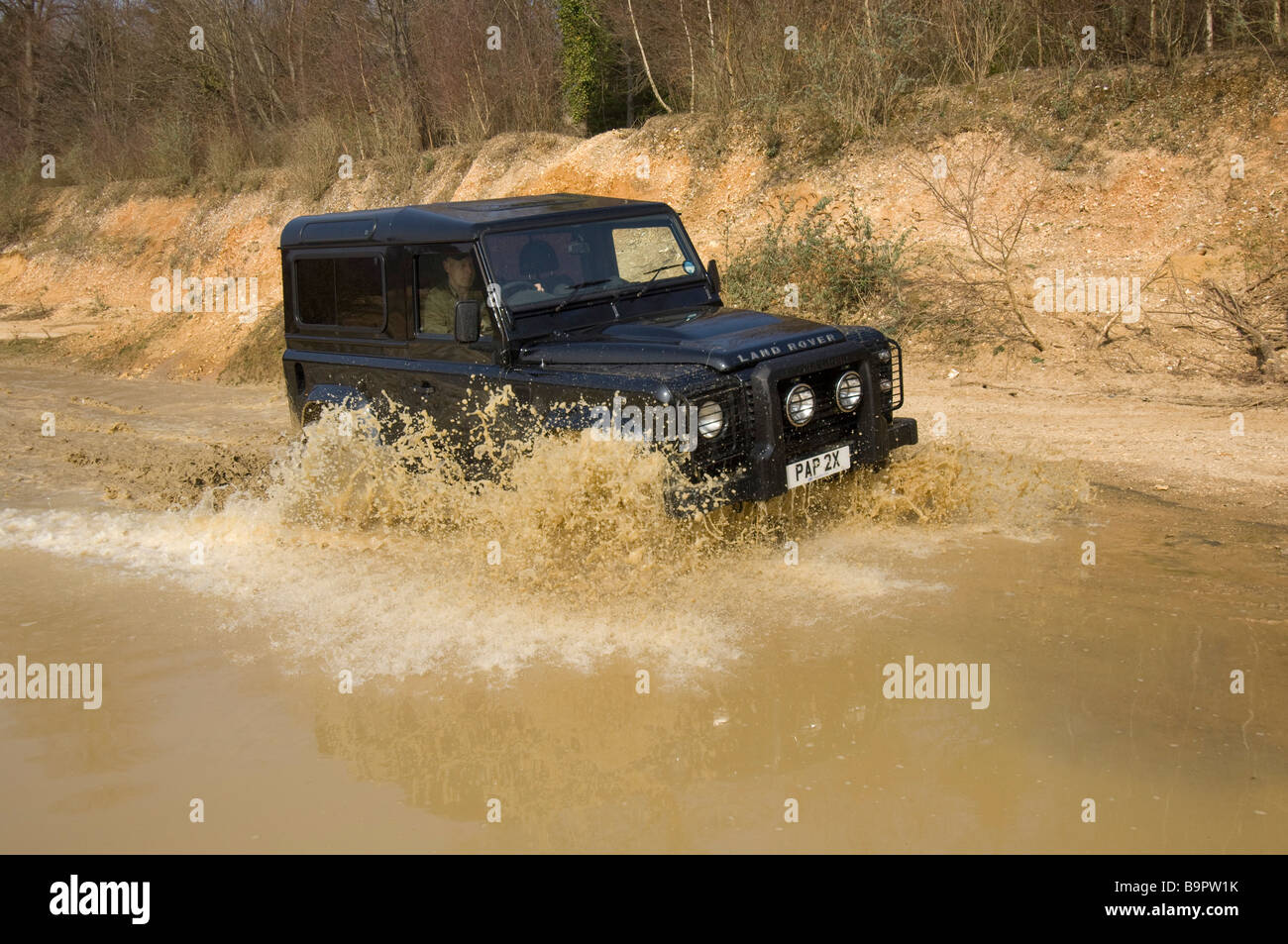 Land rover side view hi-res stock photography and images - Alamy