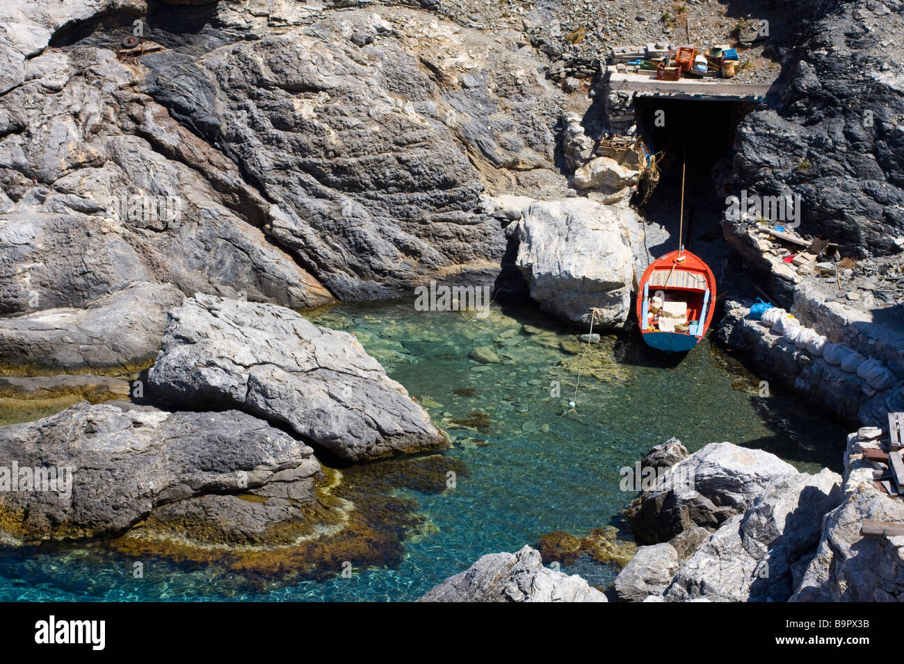 Greek rowing boat hi-res stock photography and images - Alamy
