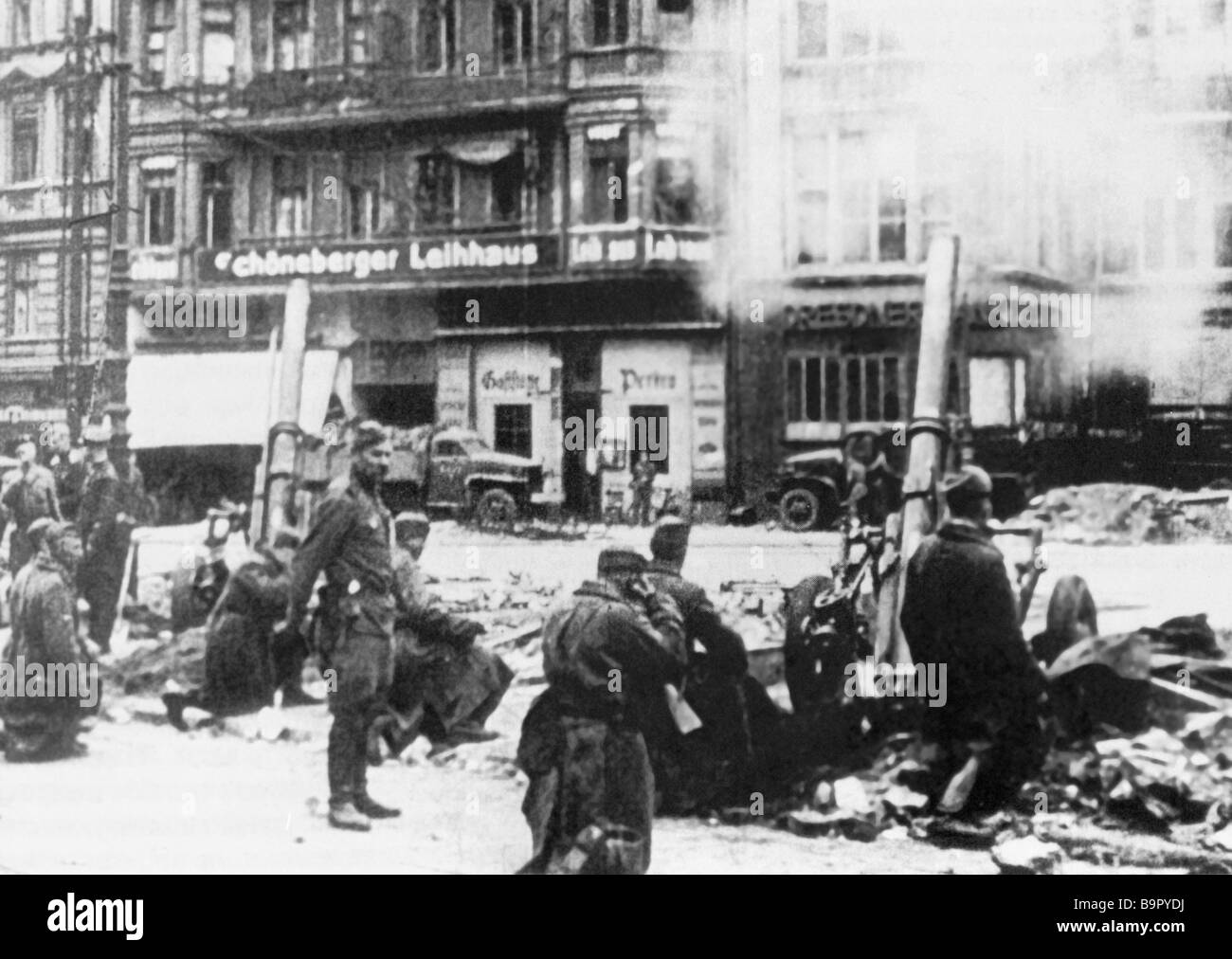 Soviet mortarmen fire at enemy positions in Berlin during the 1941 1945 ...