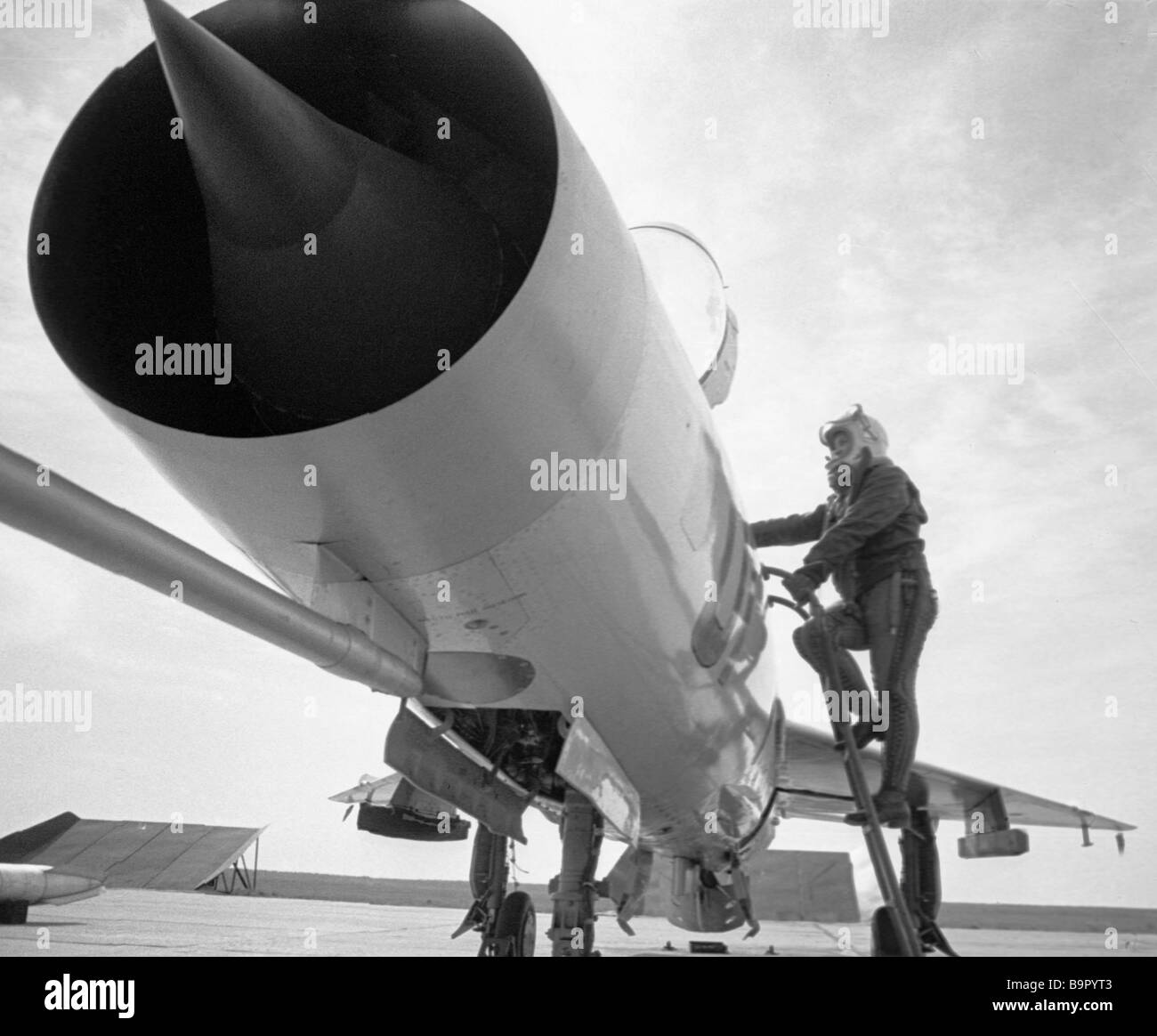 Woman pilot Marina Popovich at the jet plane MIG 21 Stock Photo - Alamy