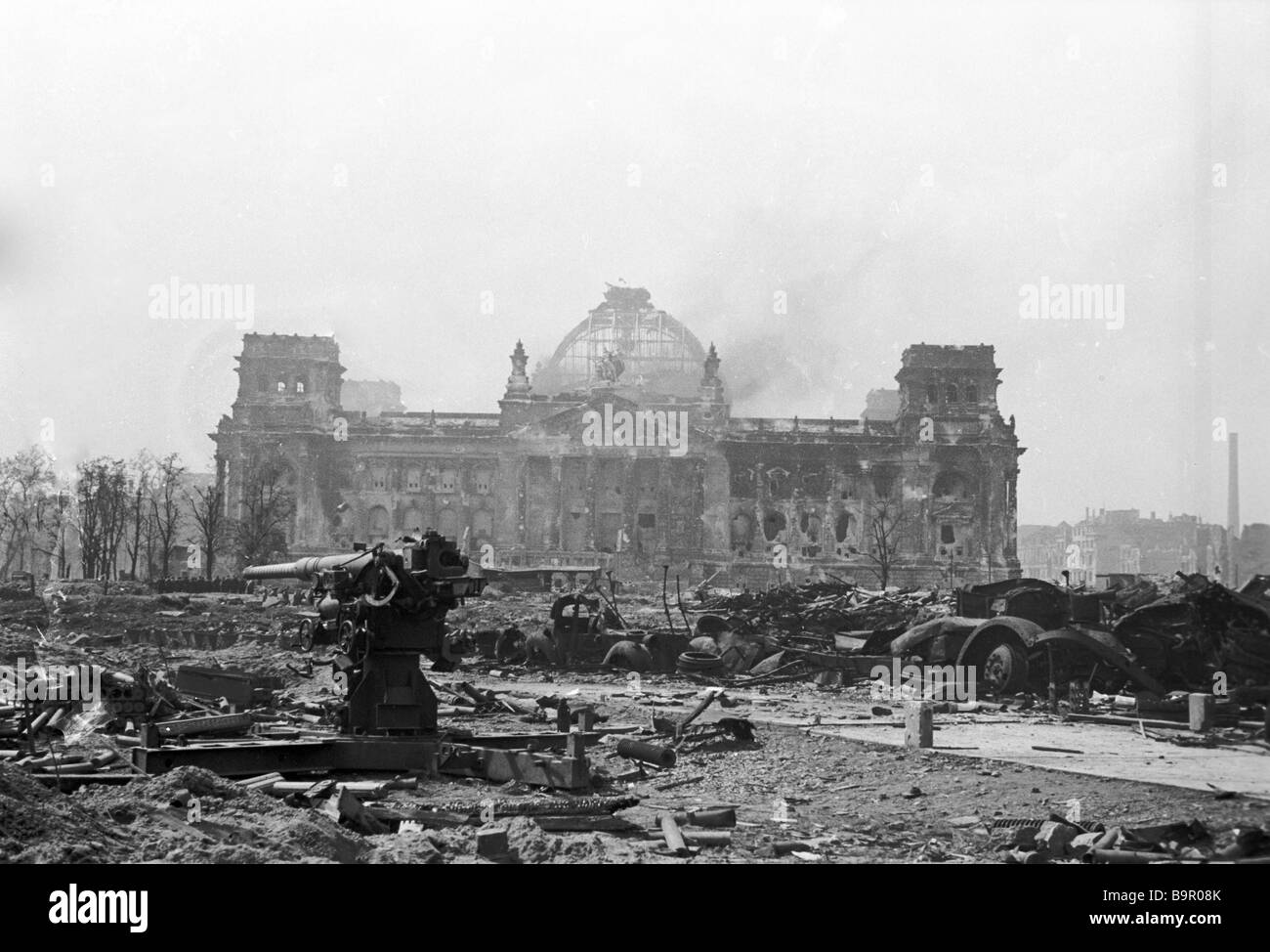 Destroyed Reichstag High Resolution Stock Photography and Images - Alamy