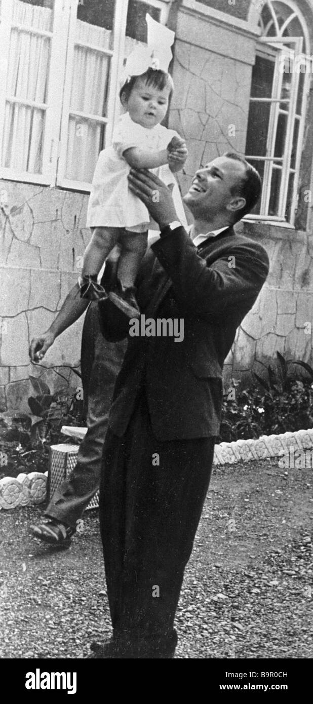 Pilot cosmonaut Yuri Gagarin with his daughter Galya Stock Photo - Alamy