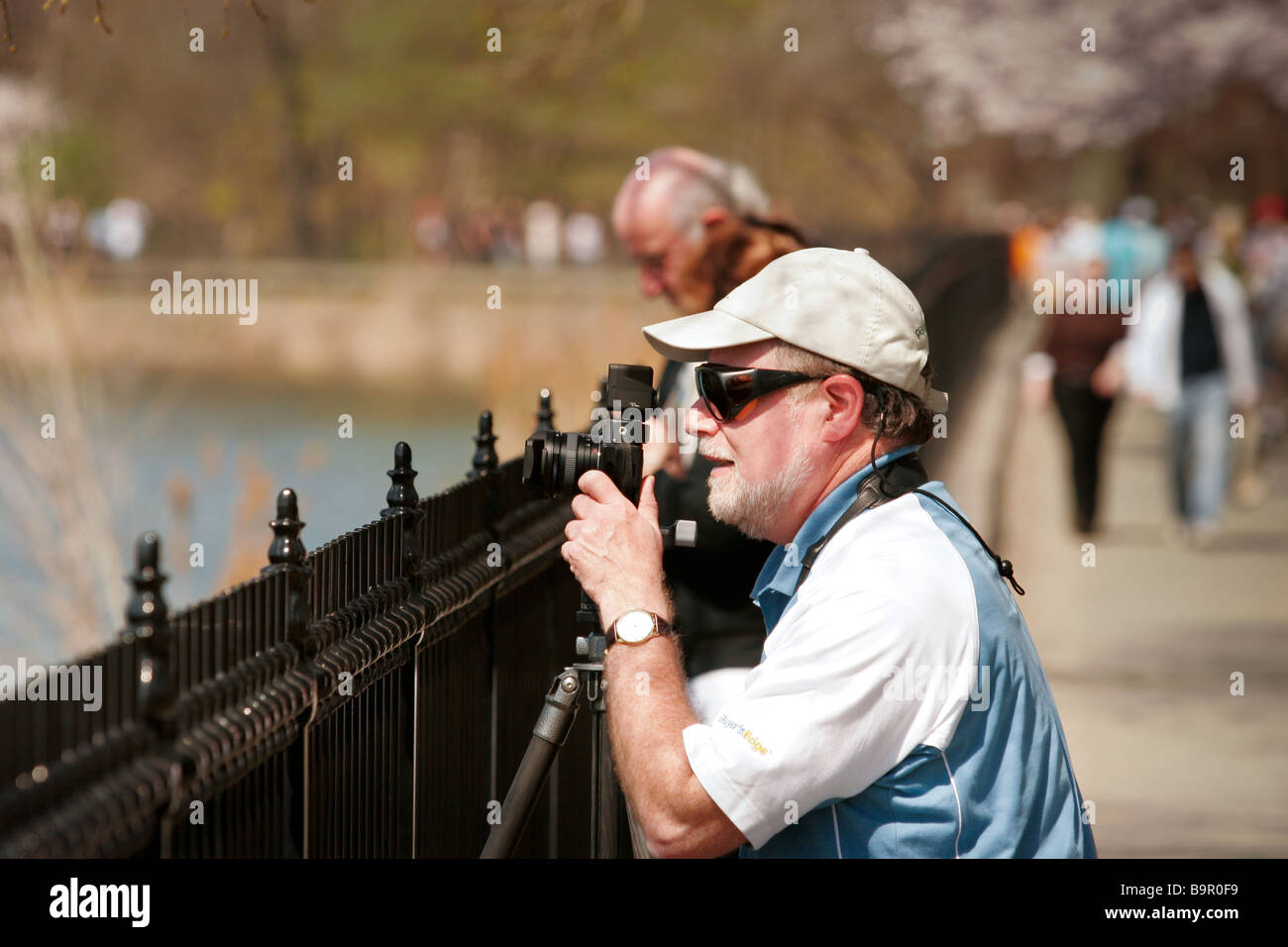 Elderly photographer with tripod hi-res stock photography and images ...