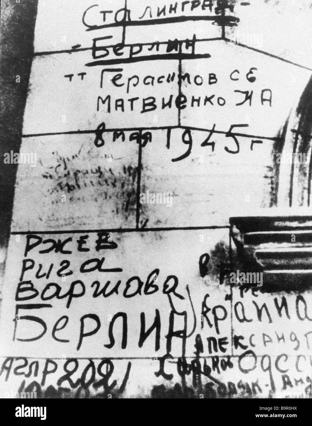 Inscriptions made by Soviet warriors on the wall of the Reichstag Stock ...