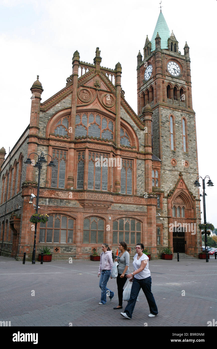 Londonderry city centre hi-res stock photography and images - Alamy
