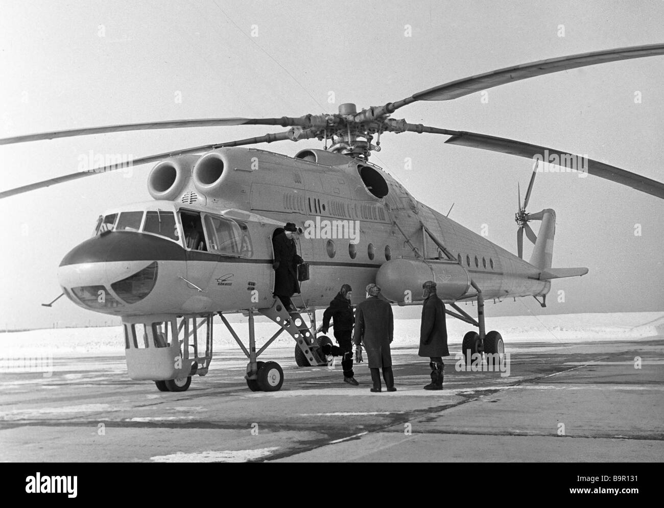 The Soviet helicopter Mi 10K Stock Photo - Alamy