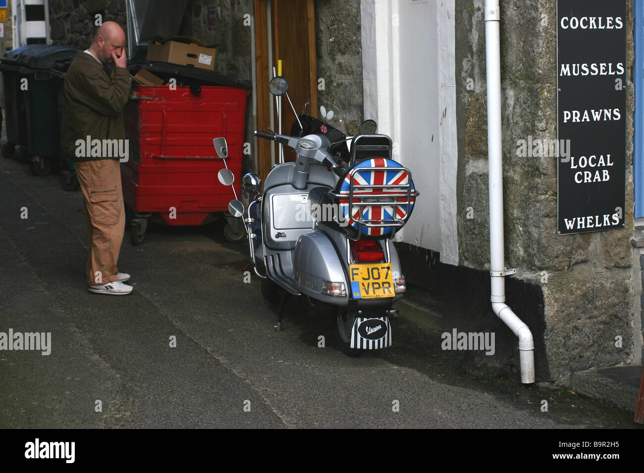 Mod scooter vespa man hi-res stock photography and images - Alamy