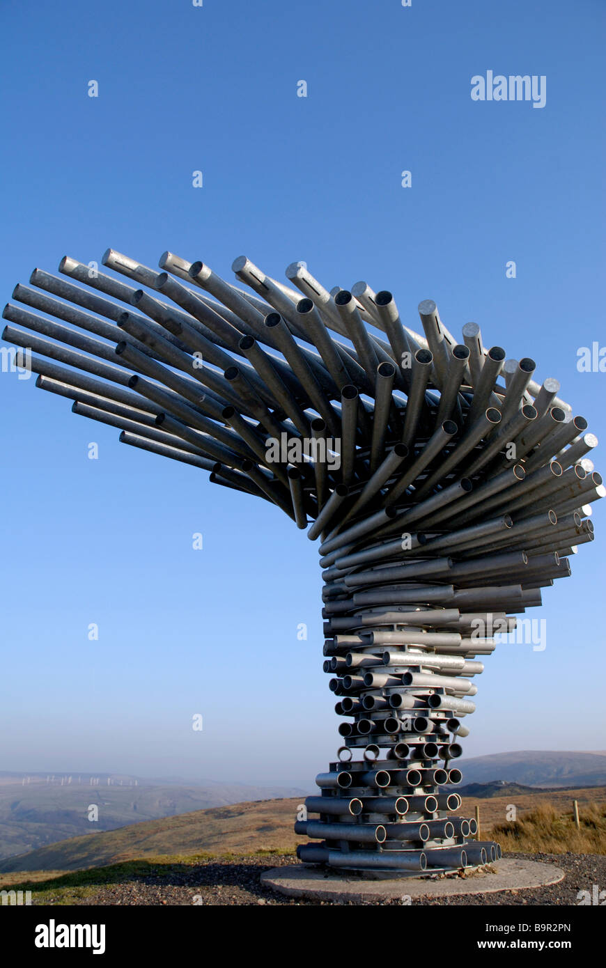 Metal singing ringing tree hi-res stock photography and images - Alamy