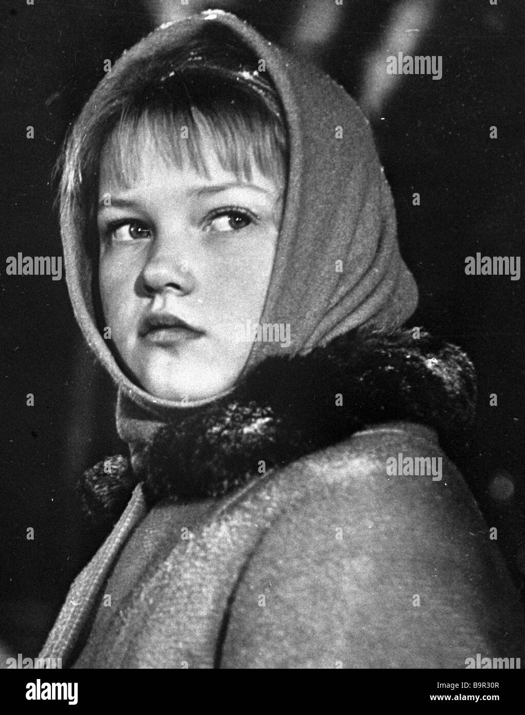 Actress Yelena Proklova as Tanya in the film The Girl and the Bugler ...