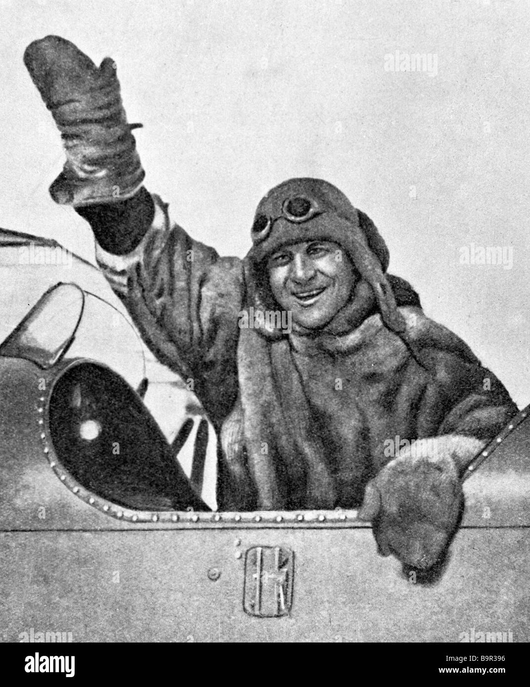 Chelyuskin steamship expedition member in the cabin before returning to ...