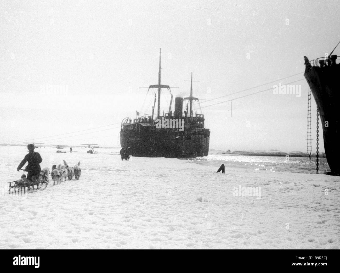 The Chelyuskin s crew rescue operation Stock Photo - Alamy
