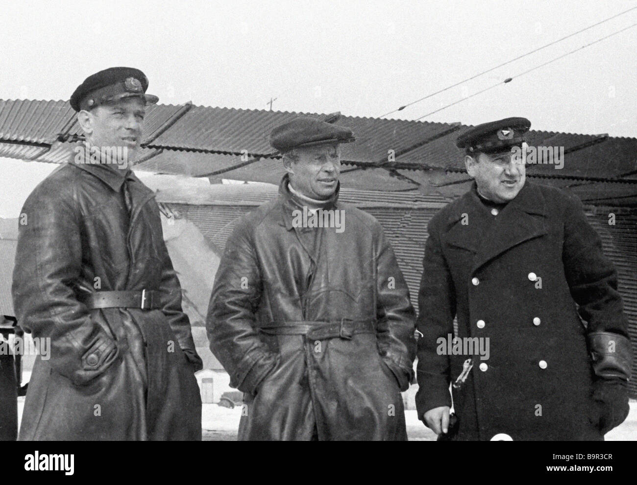 The Chelyuskin s crew rescue operation The rescue team Orlov Molokov ...