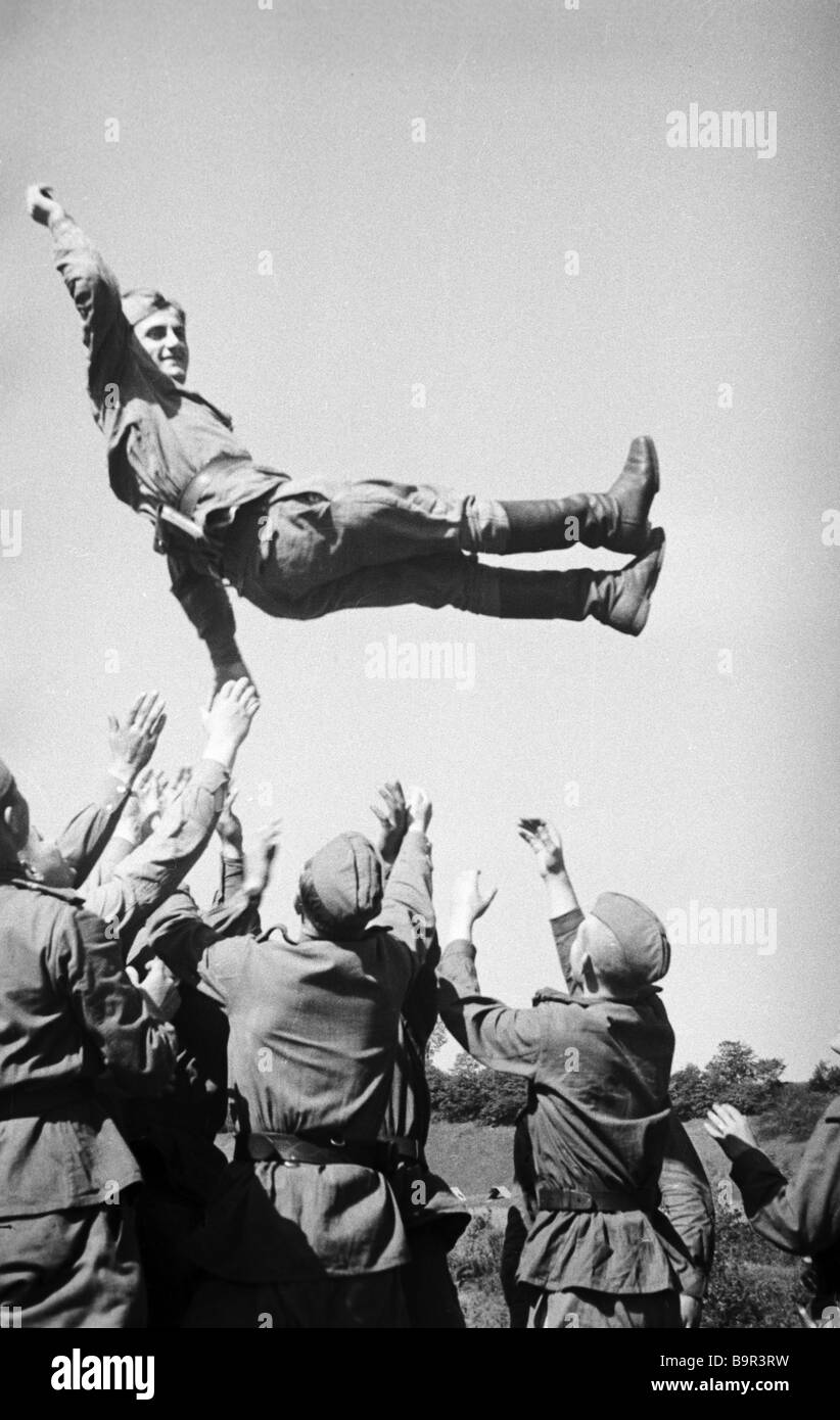 Demobilized Soviet soldiers being seen off Stock Photo - Alamy