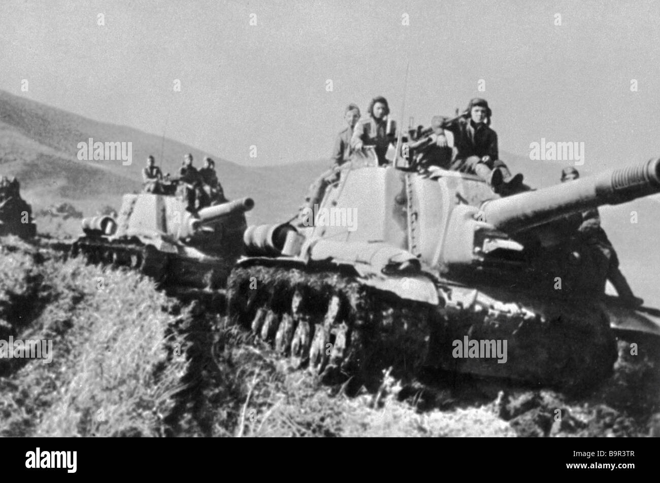 Soviet self propelled guns in Manchuria Stock Photo - Alamy