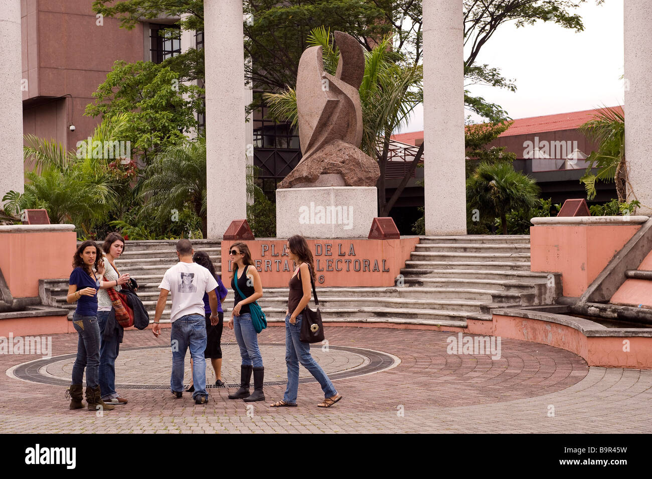 La libertad statue hi-res stock photography and images - Alamy
