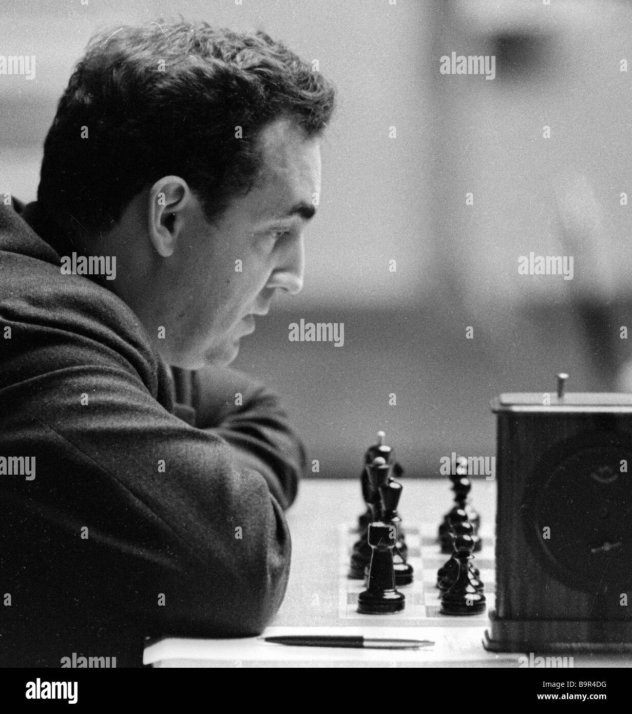 Soviet grand master Mark Taimanov during chess match Stock Photo - Alamy