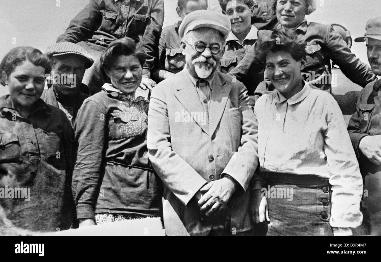 Soviet Tractor Stock Photos & Soviet Tractor Stock Images - Alamy