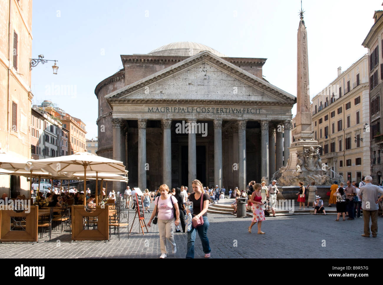 The Pantheon - Piazza Della Rotonda - Rome - Italy Stock Photo - Alamy