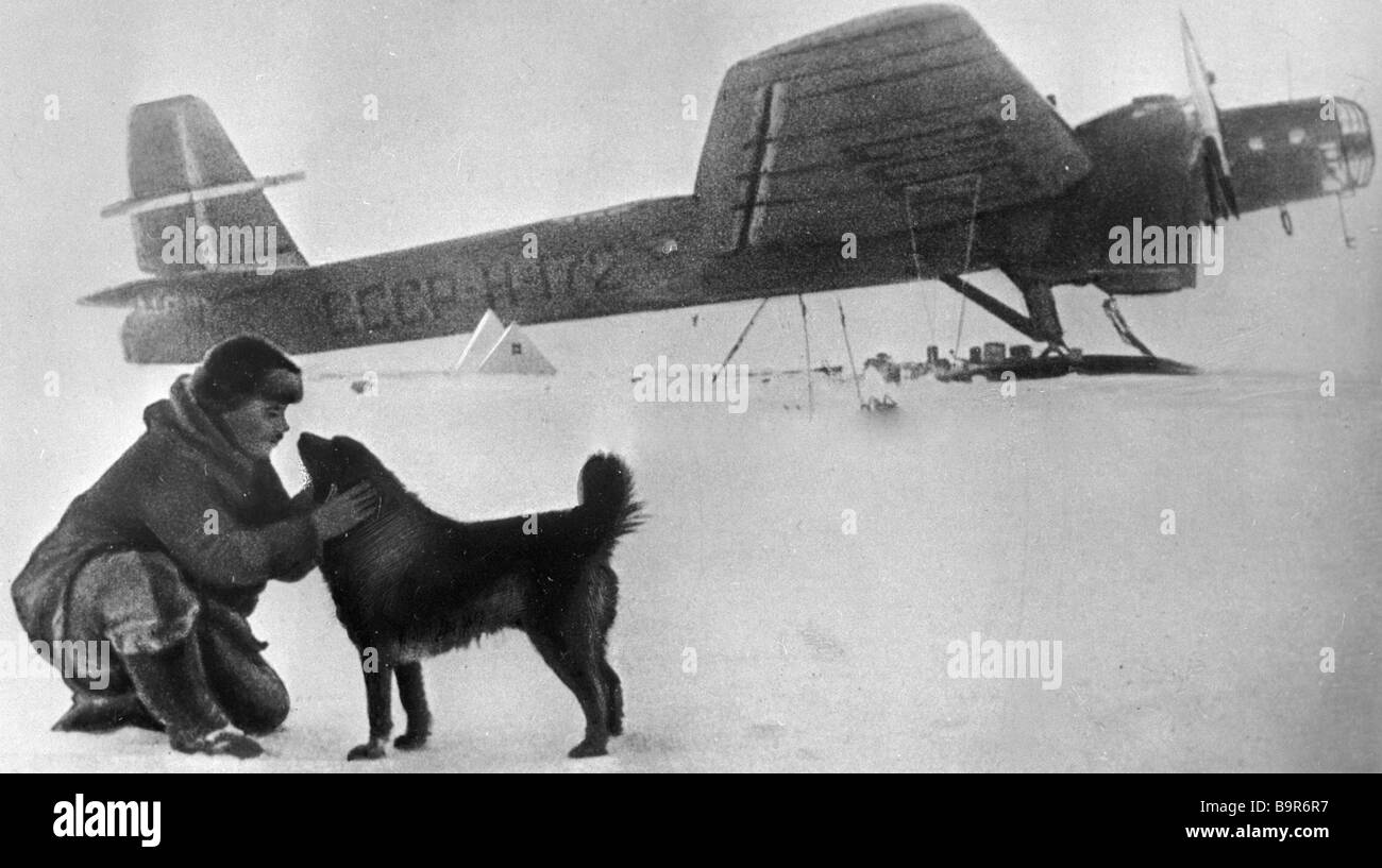 A lead aircraft of the ANT 6 arctic expedition landed in the North Pole ...