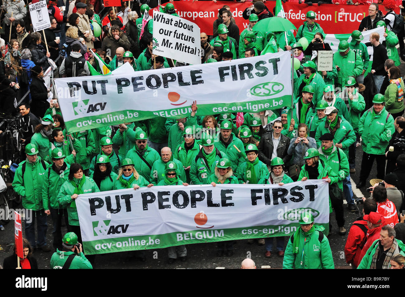 "Put People First" demonstration ahead of the G20 meeting in London ...