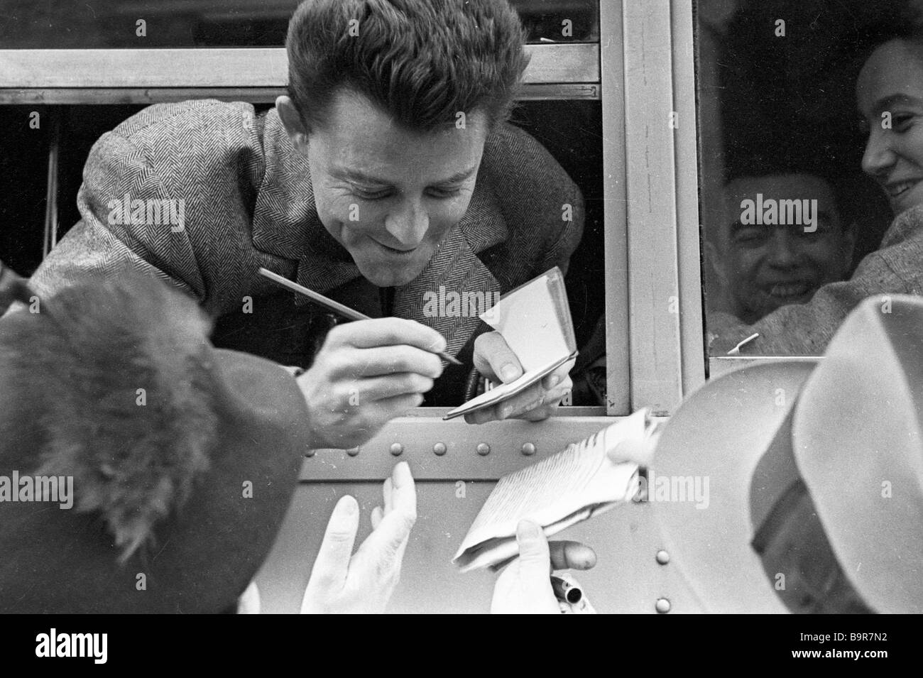 The French actor Gerard Philippe 1922 1959 Stock Photo - Alamy