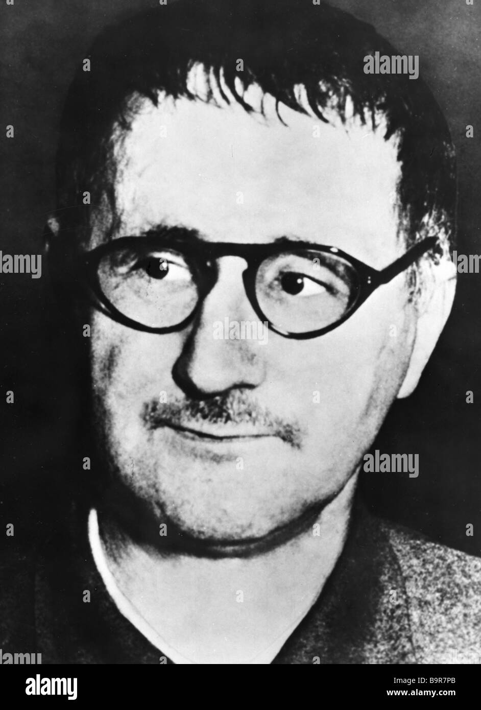 German poet and playwright Bertolt Brecht 1898 1956 Stock Photo - Alamy
