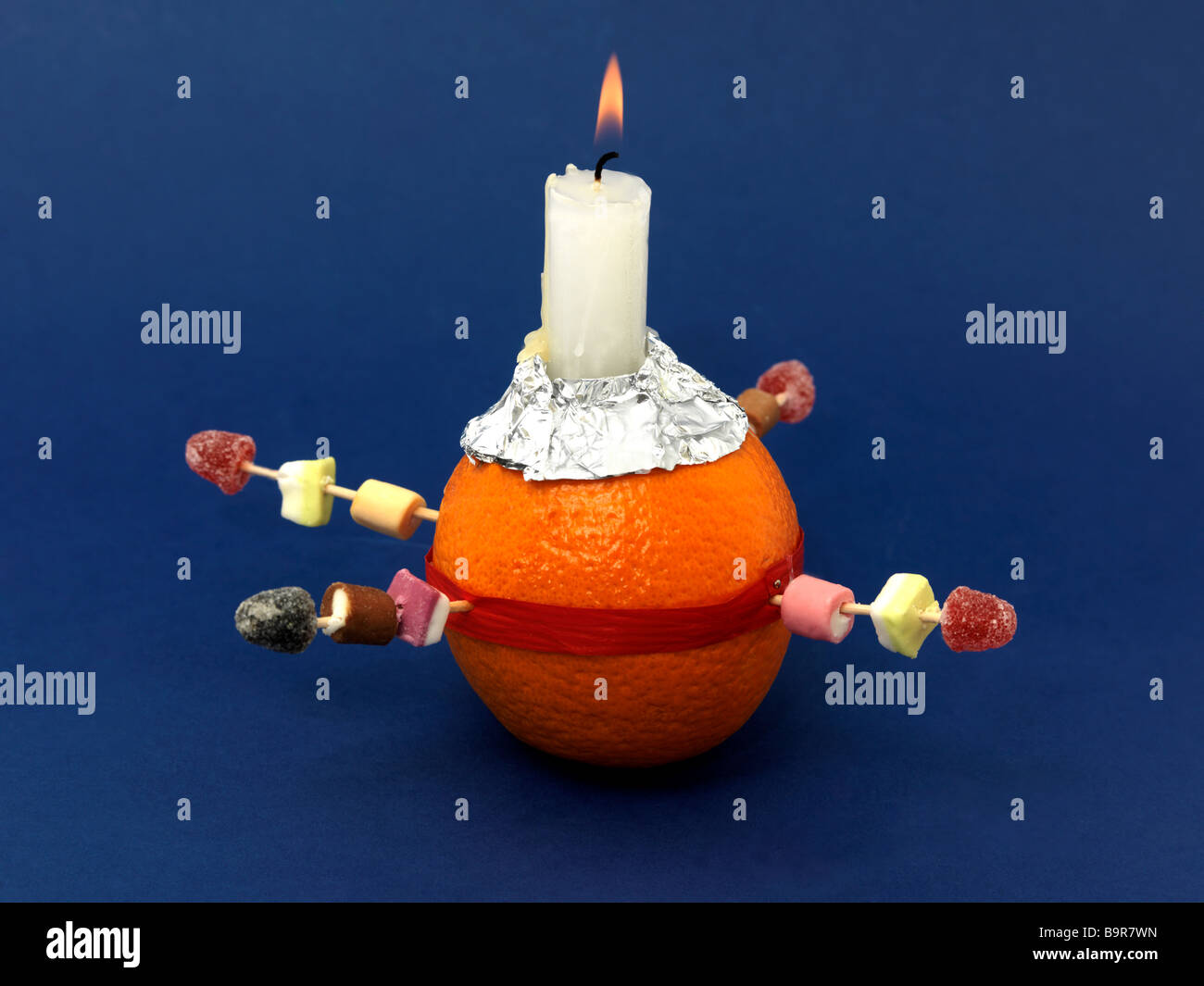 Christingle hi-res stock photography and images - Alamy