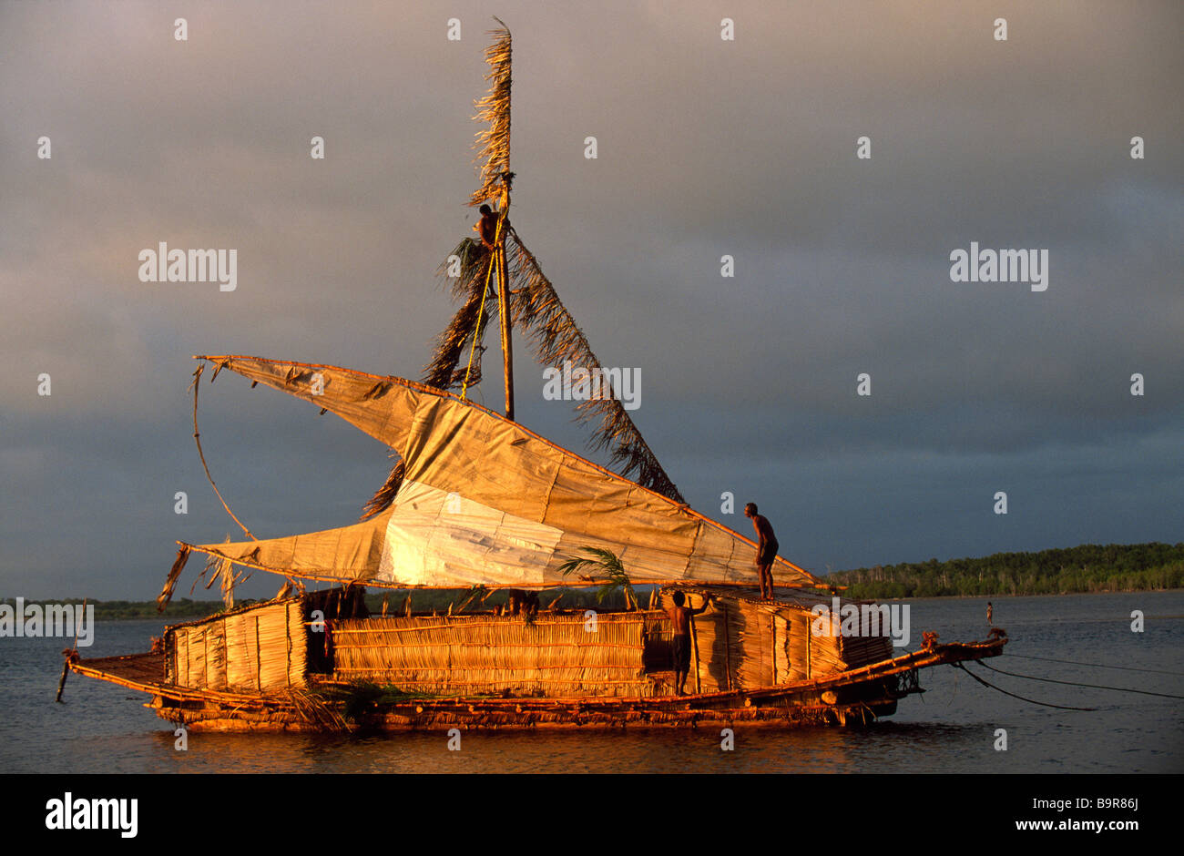 Central province papua new guinea hi-res stock photography and images ...