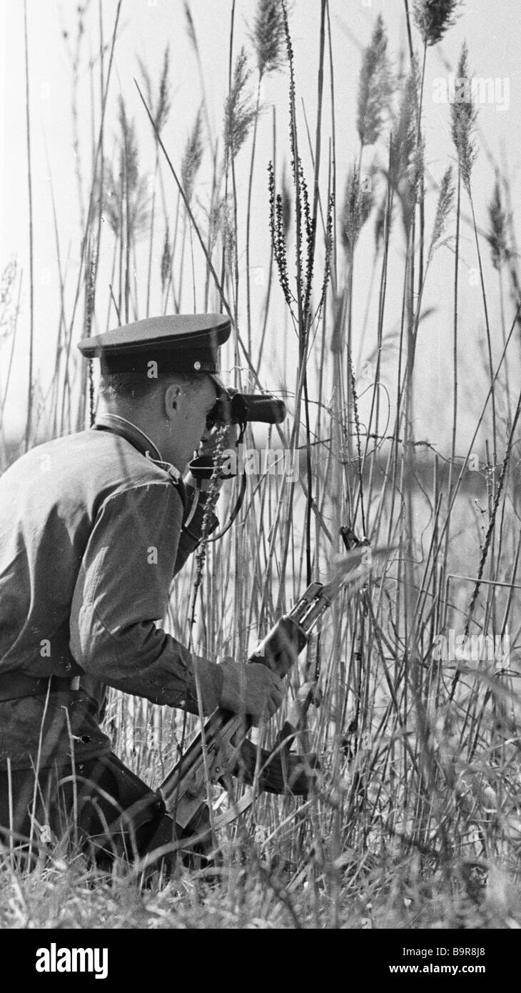 Frontier guards on patrol Stock Photo - Alamy